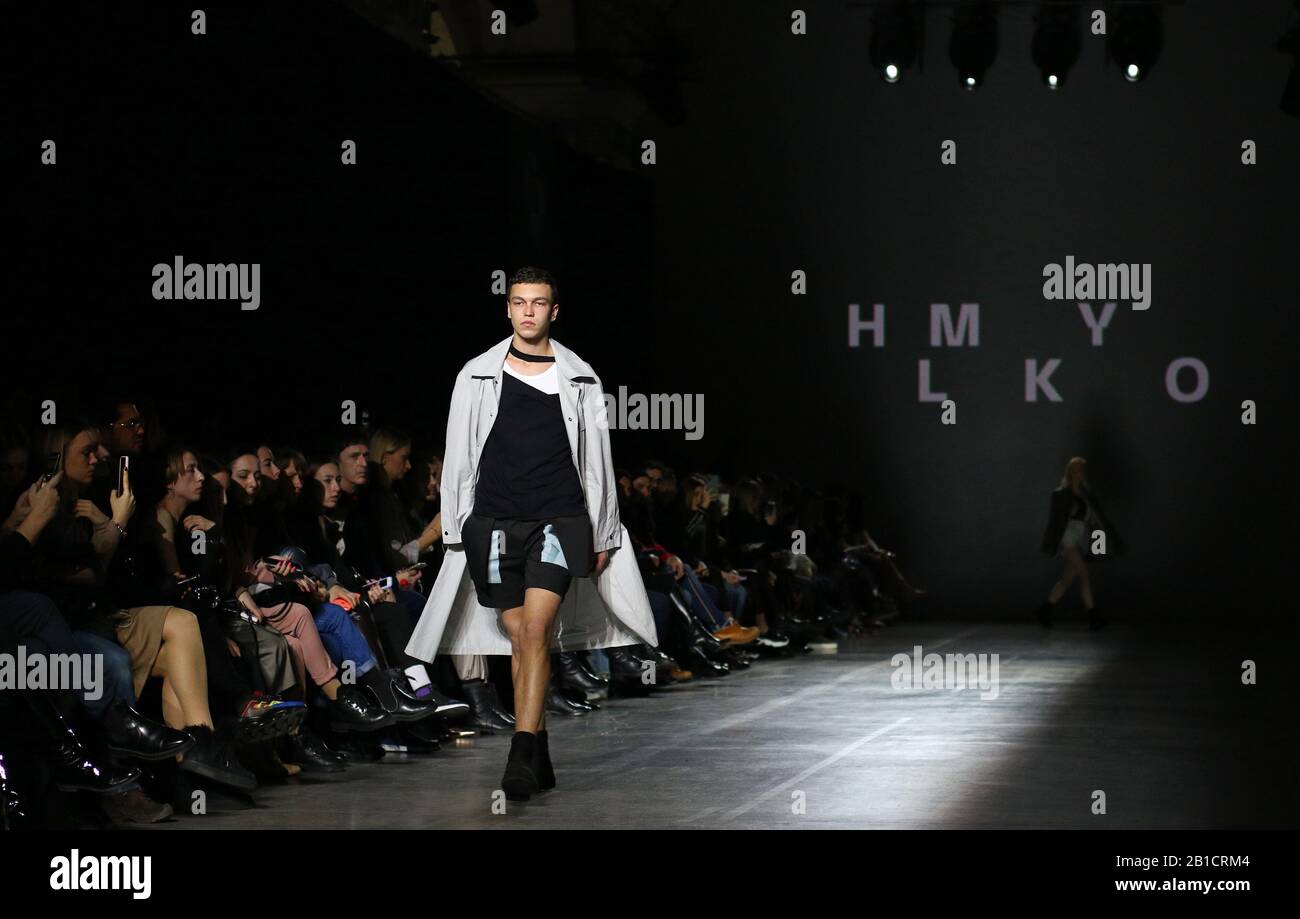 Supermodel fashion model hi-res stock photography and images - Alamy