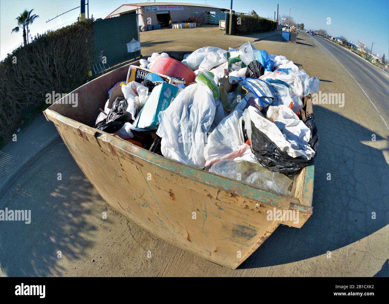Trash litter pollution ground hi-res stock photography and images - Alamy