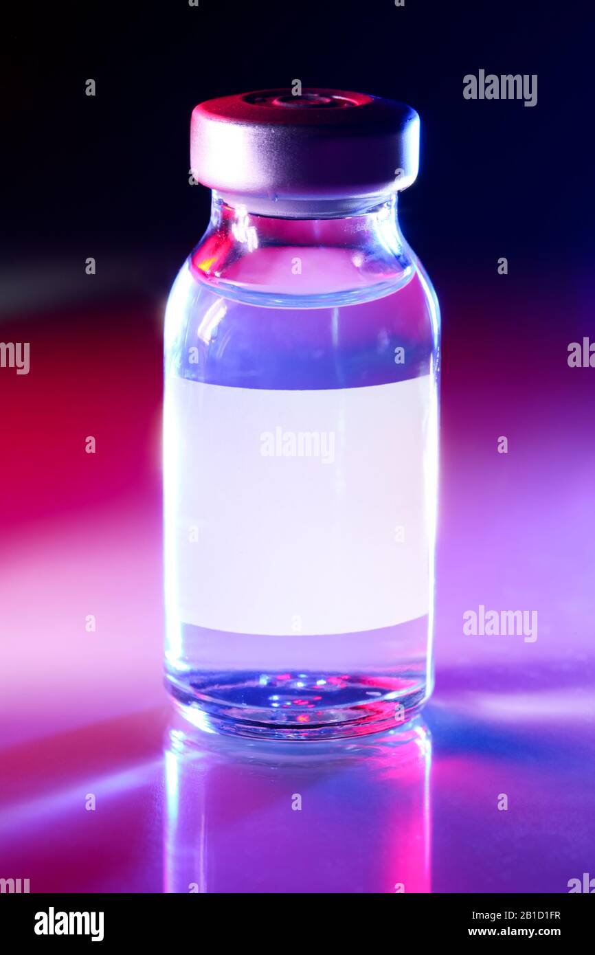 Empty insulin bottle hi-res stock photography and images - Alamy