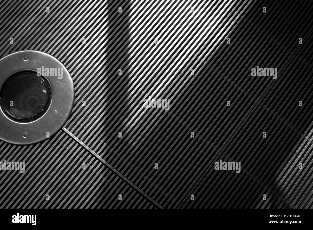 Simple circle hi-res stock photography and images - Alamy