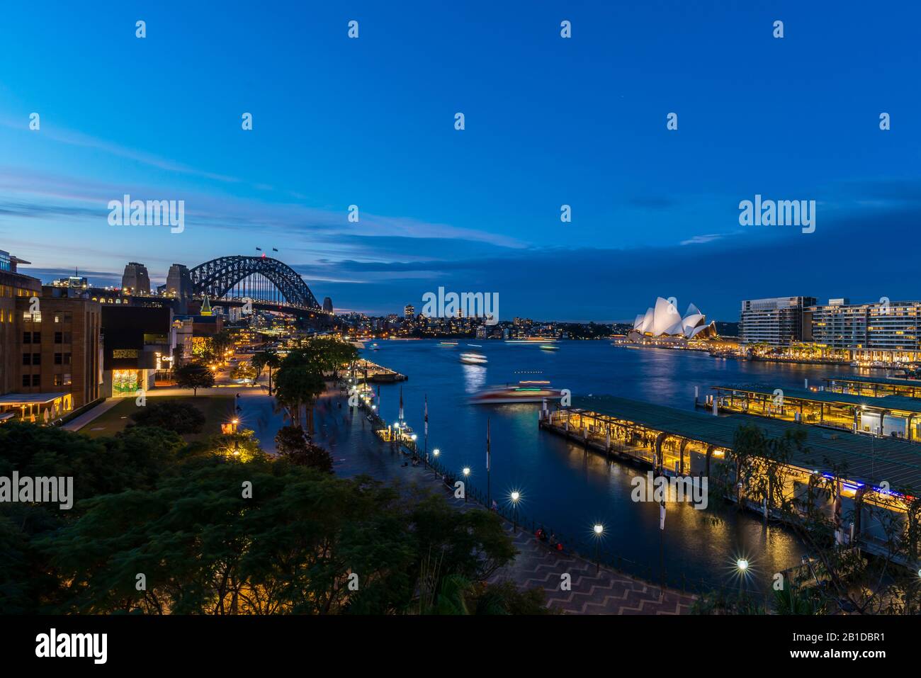 Waterfront circular quay hi-res stock photography and images - Alamy
