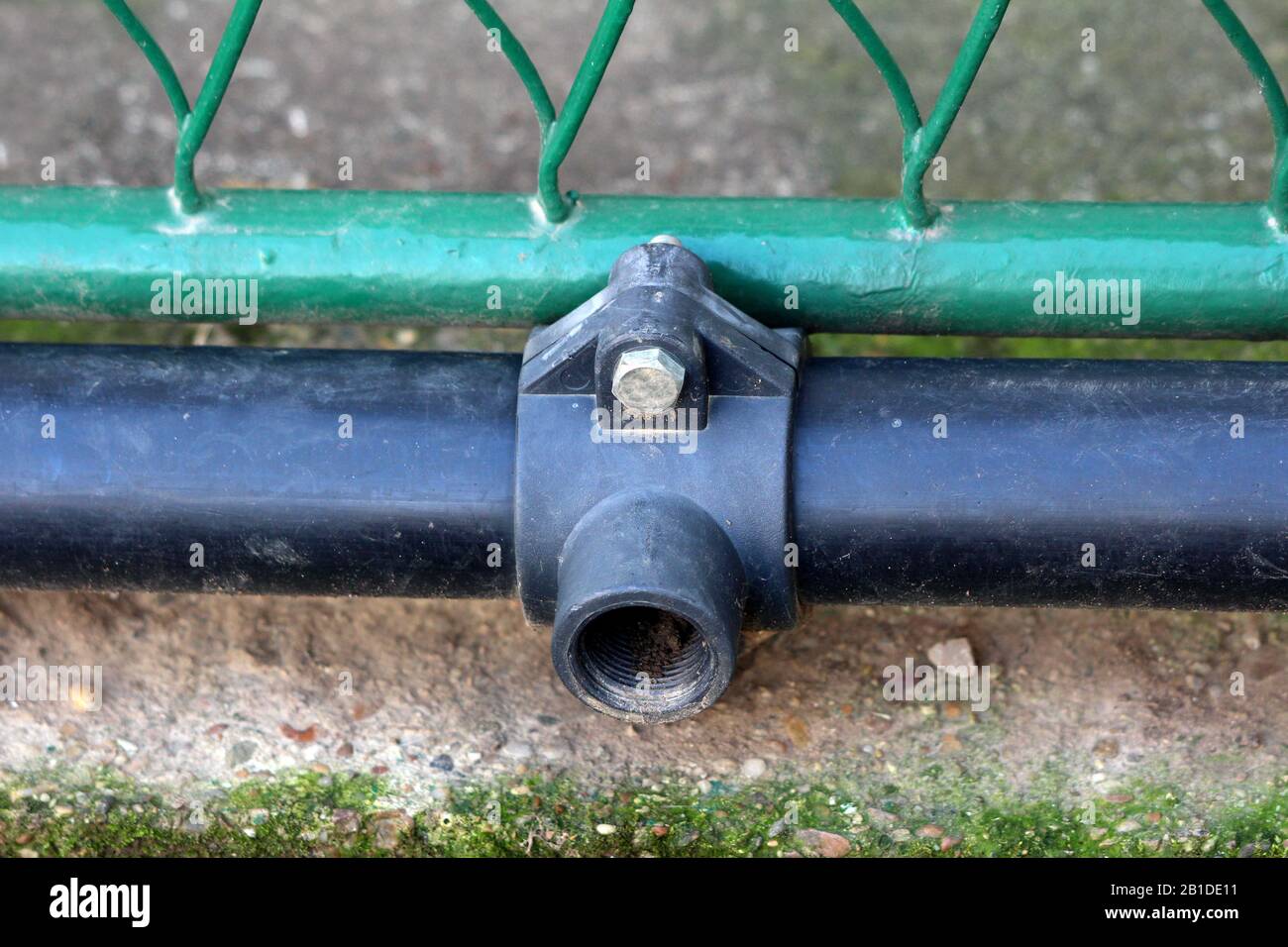 Medium density polyethylene MDPE alkathene pipe with mounted coupling ...