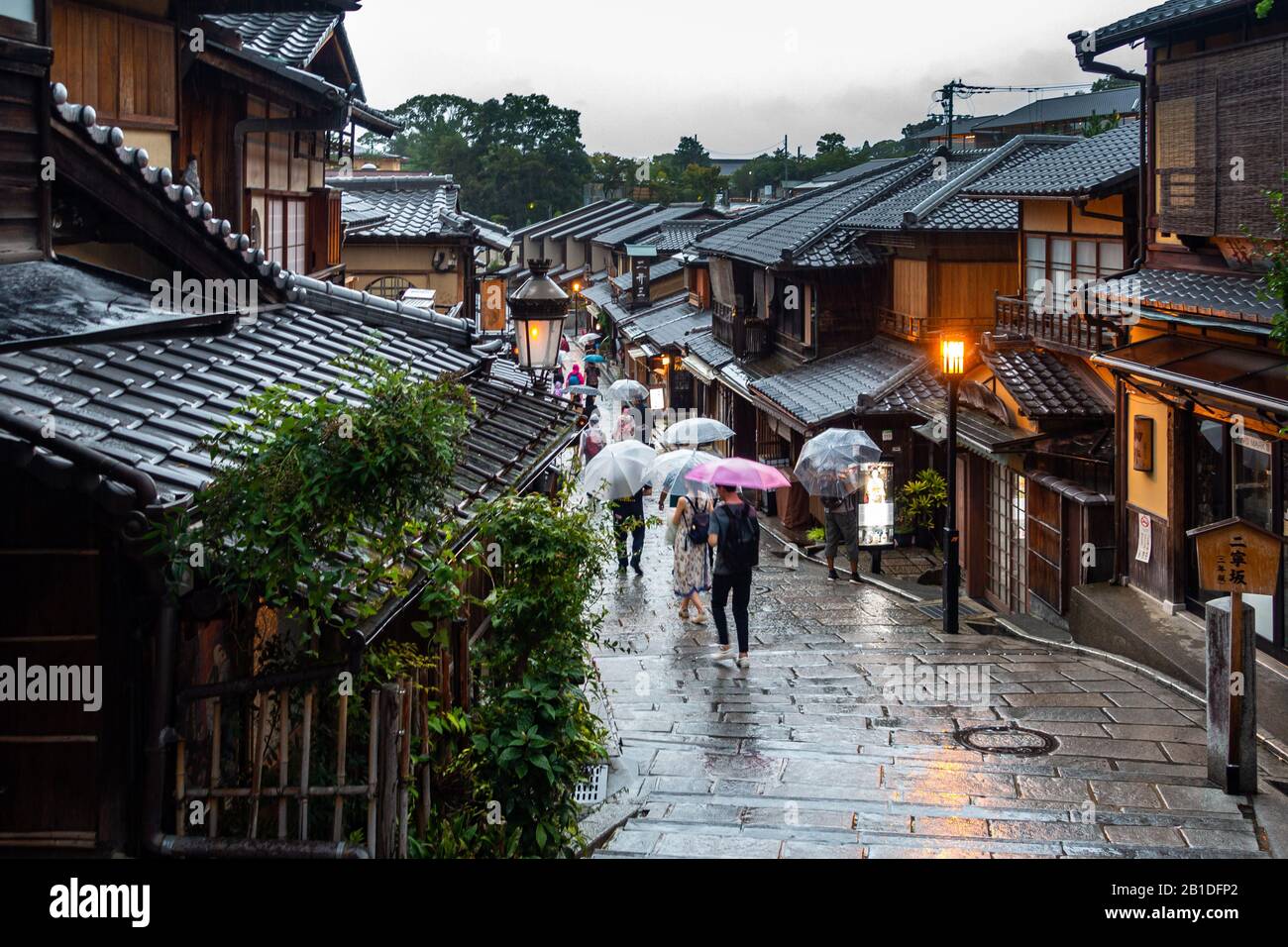 Ninenzaka street hi-res stock photography and images - Alamy