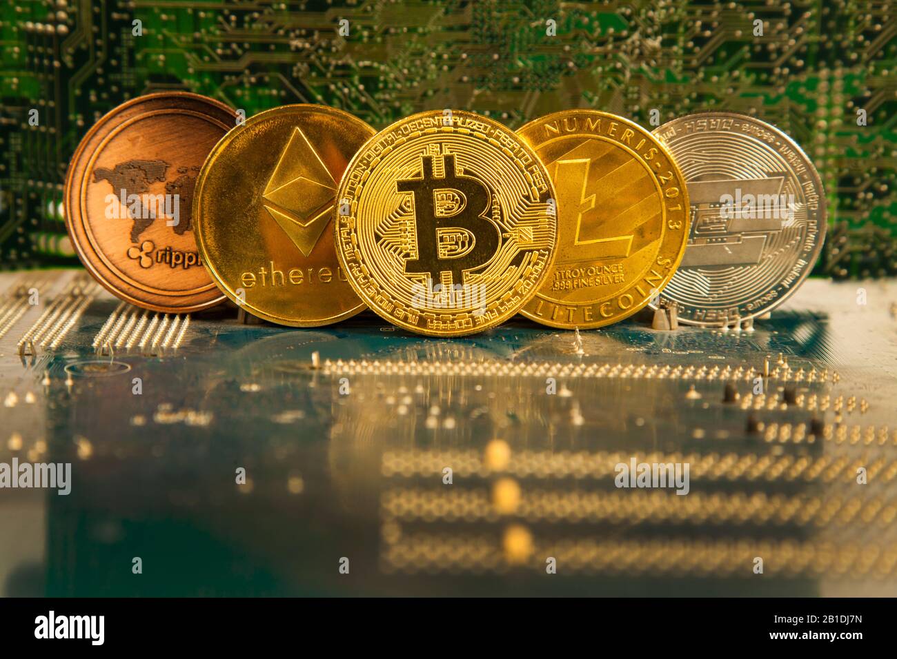 Crypto currency icon collection hi-res stock photography and images - Alamy