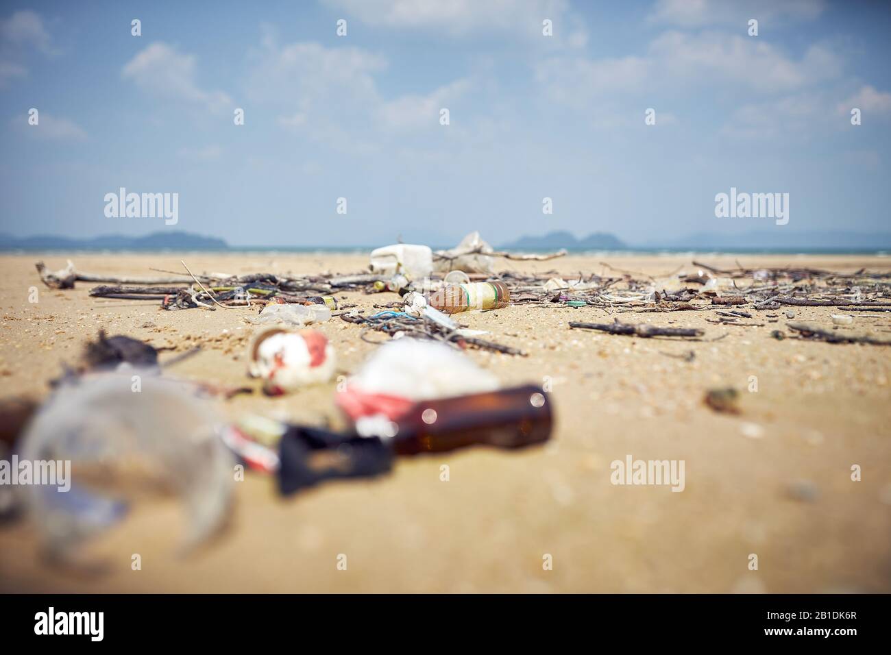 Ocean Dumping - Total pollution on a Tropical beach Stock Photo - Alamy