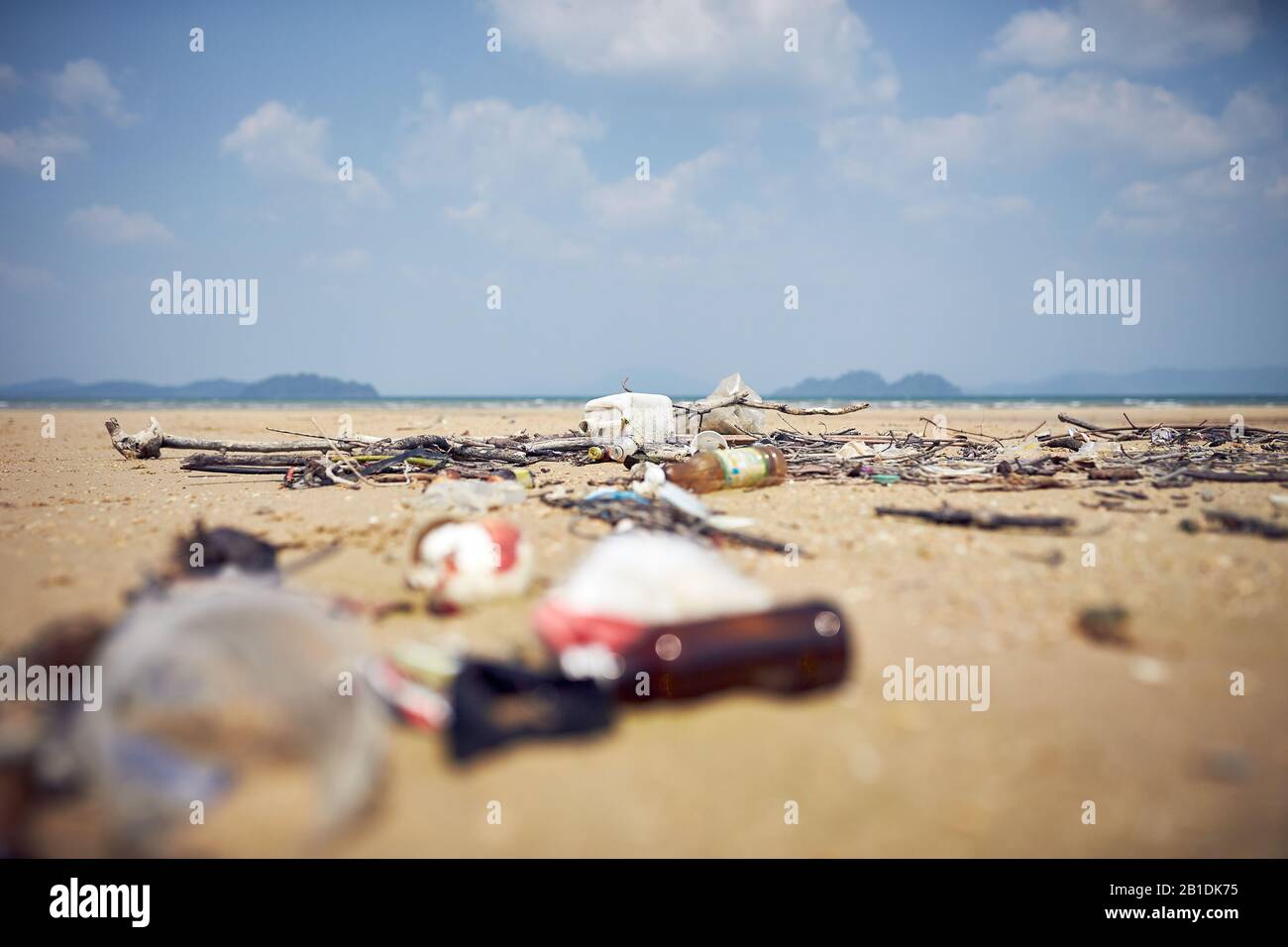 Ocean Dumping - Total pollution on a Tropical beach Stock Photo - Alamy