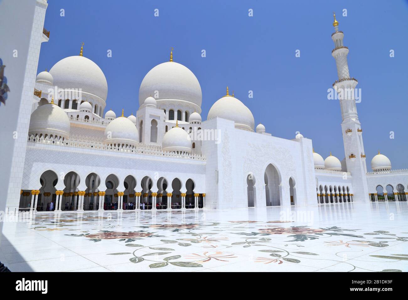 The Sheikh Zayed Grand Mosque Center SZGMC is the largest mosque in the ...