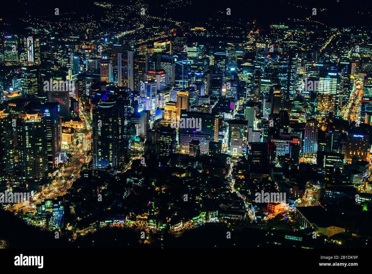 Panoramic high angle aerial view of downtown city center Seoul at night ...