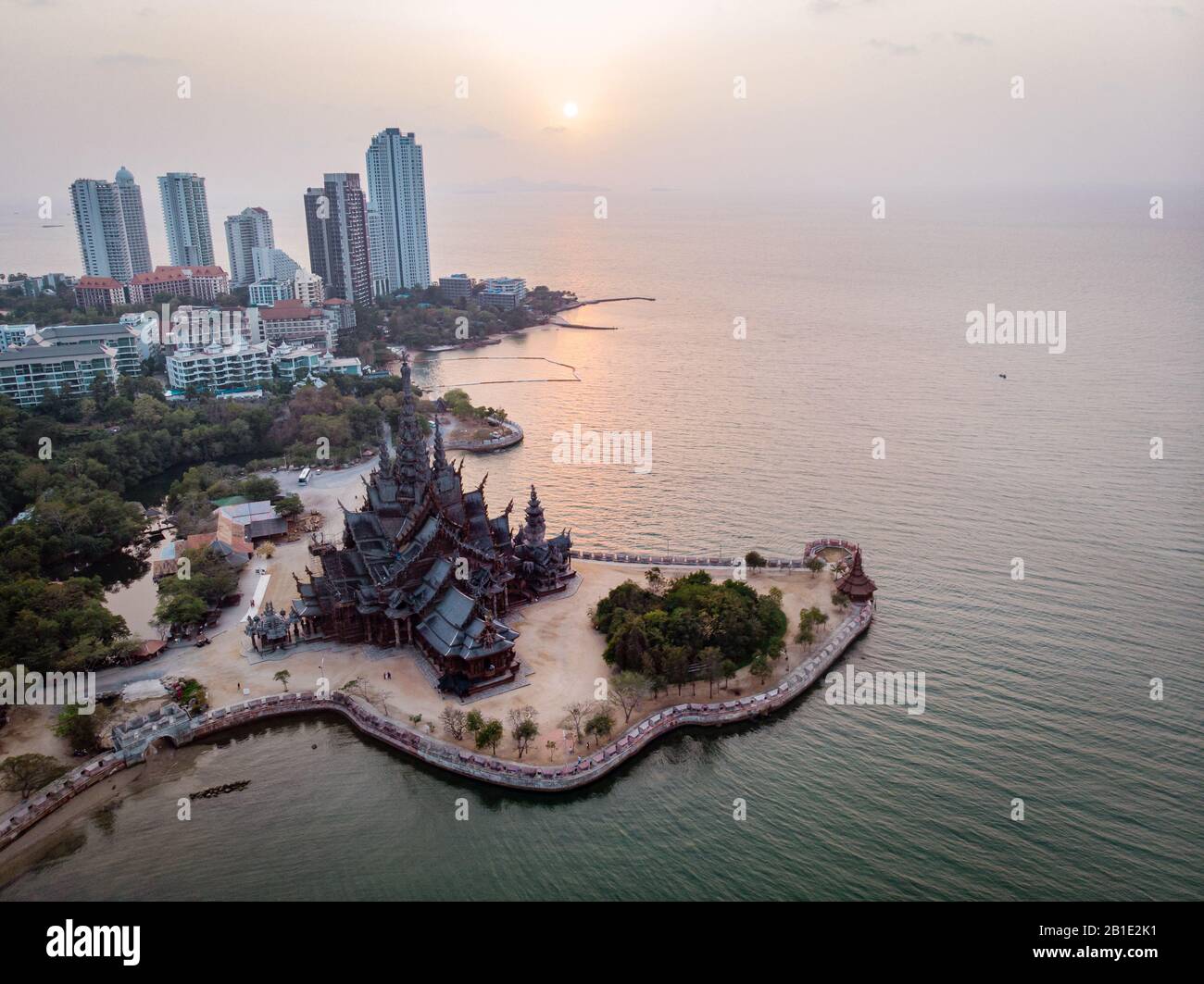 Pattaya sanctuary hi-res stock photography and images - Alamy