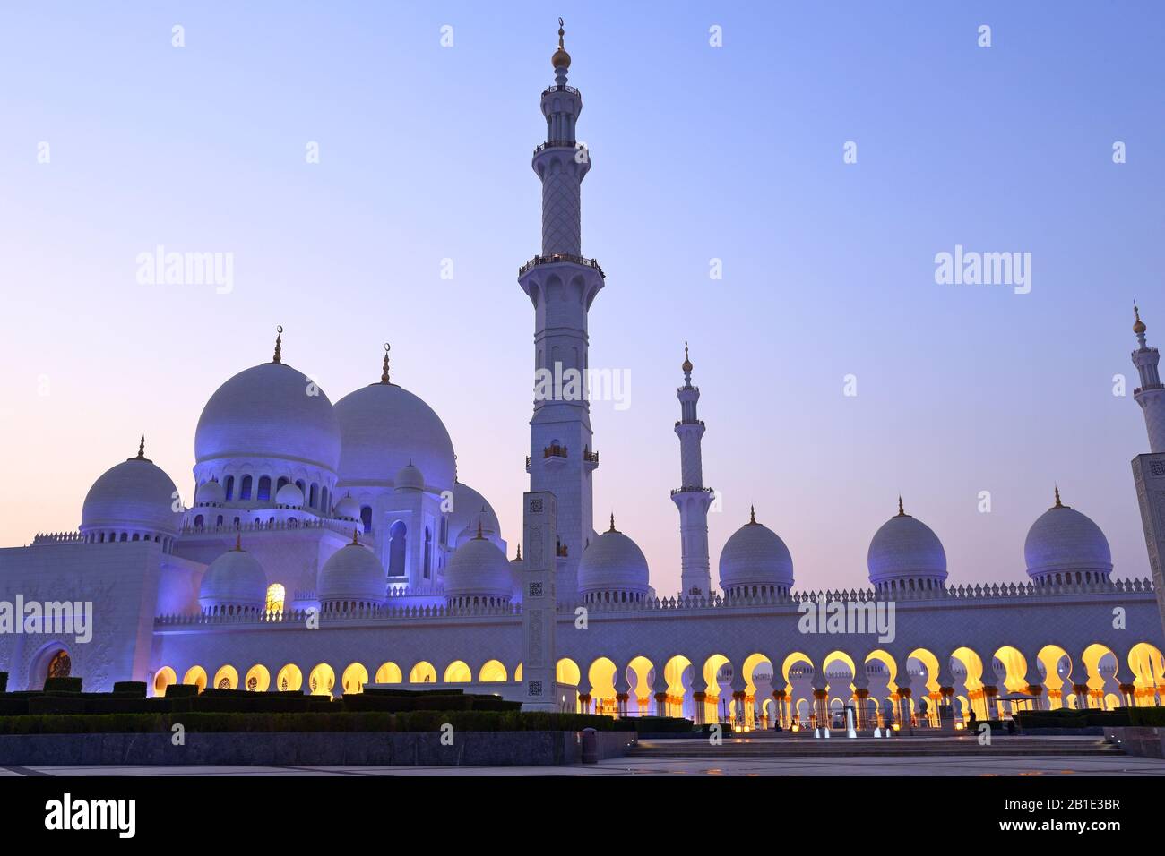 The Sheikh Zayed Grand Mosque Center SZGMC is the largest mosque in the ...