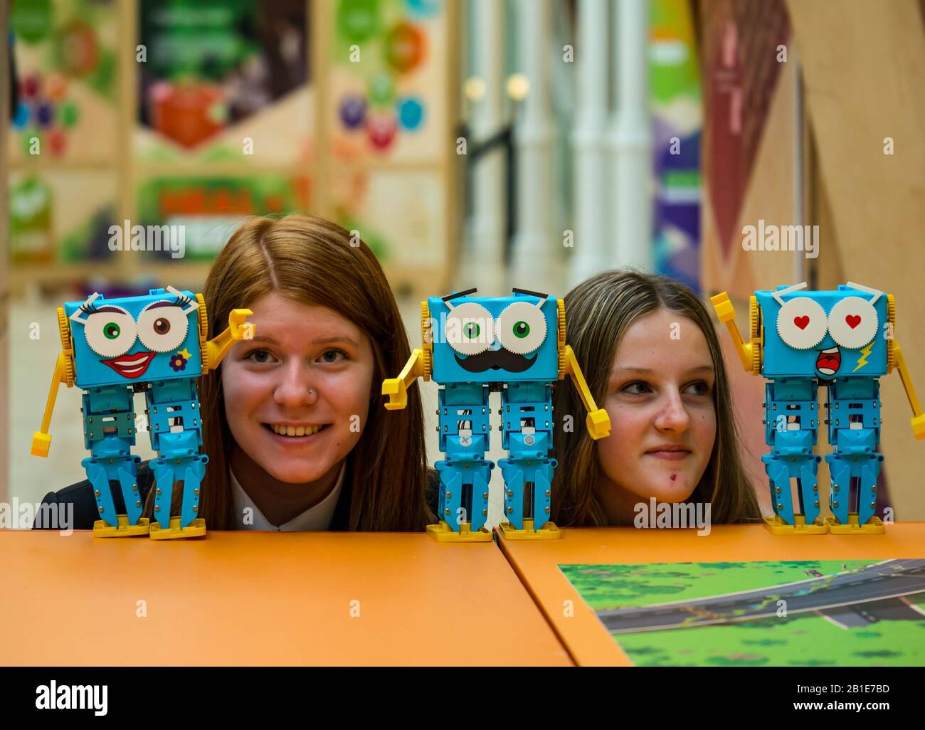 Child with robot 2020 hi-res stock photography and images - Alamy