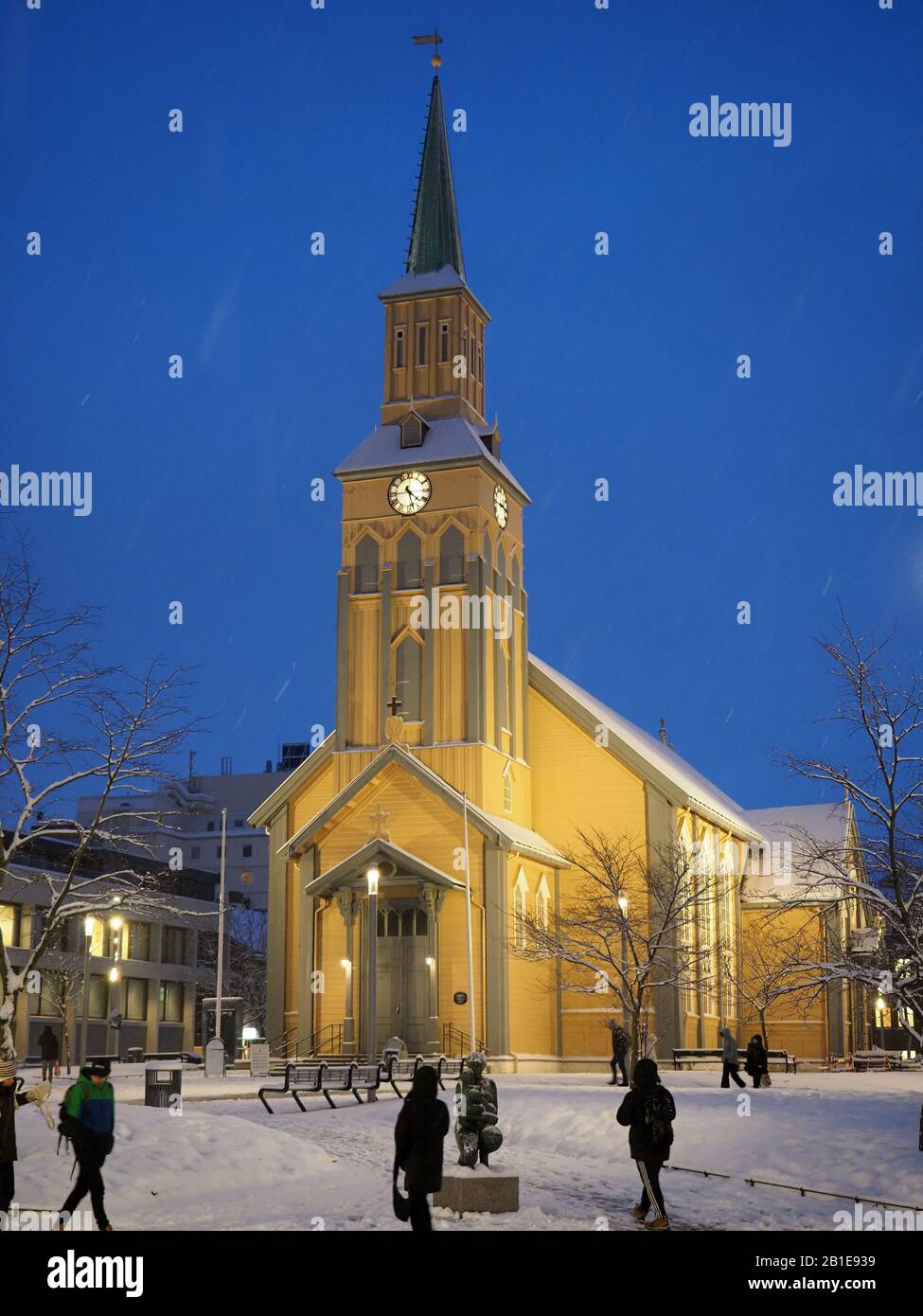 Front view of the cathedral hi-res stock photography and images - Alamy