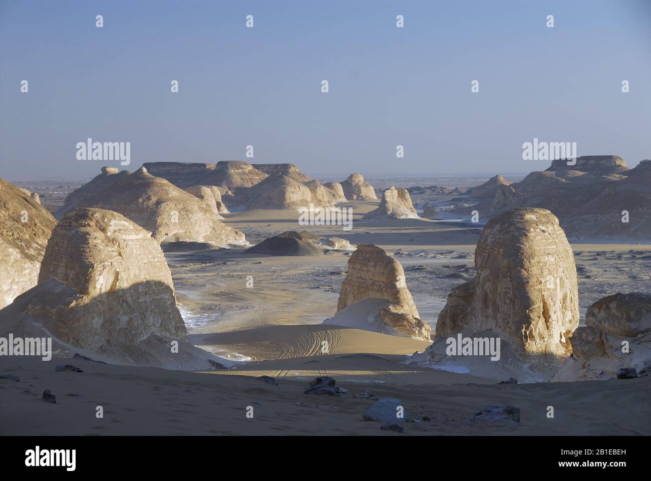 rock formations of the White Desert, Egypt, White Desert National Park ...