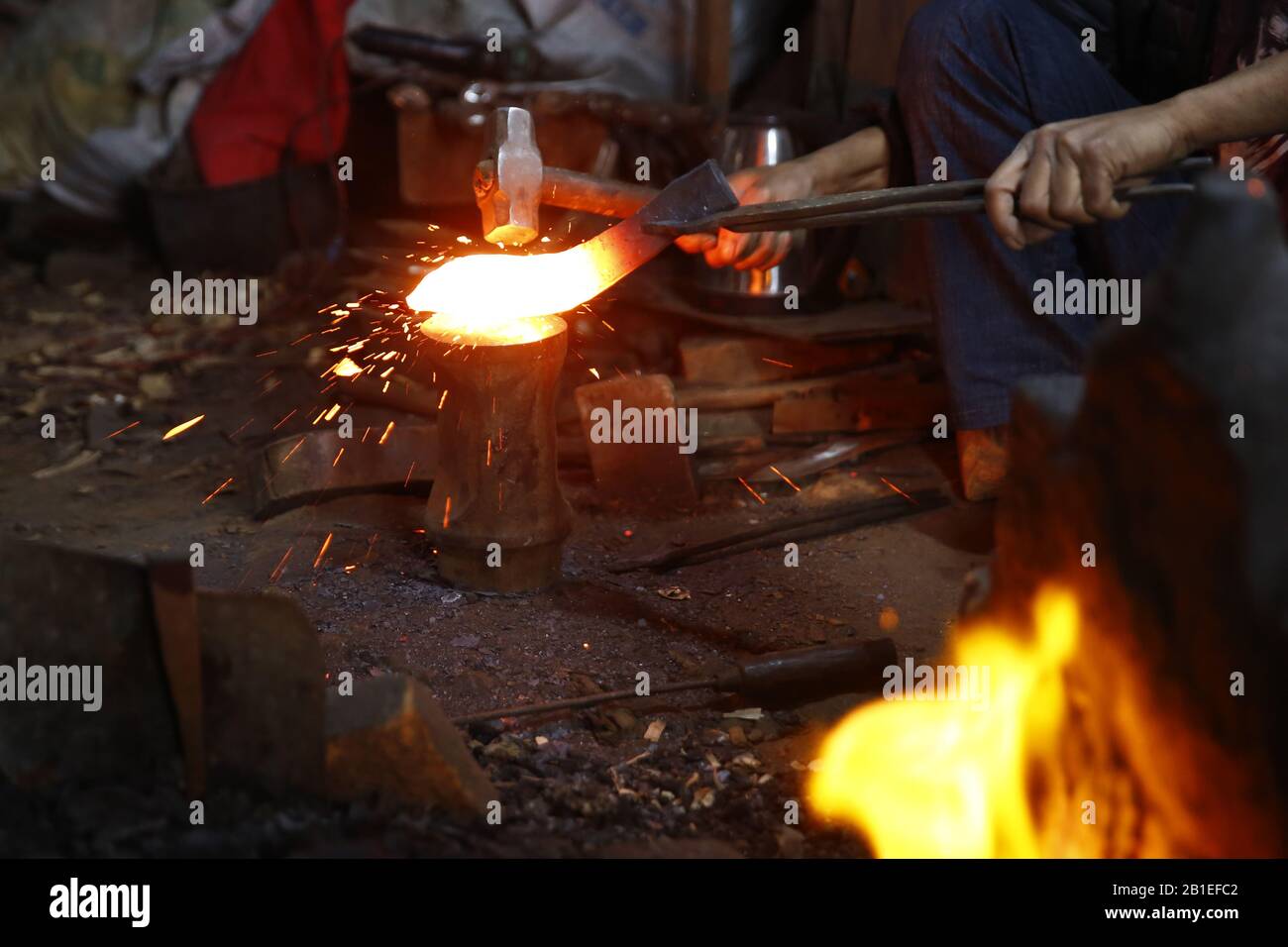 Army blacksmith hi-res stock photography and images - Alamy