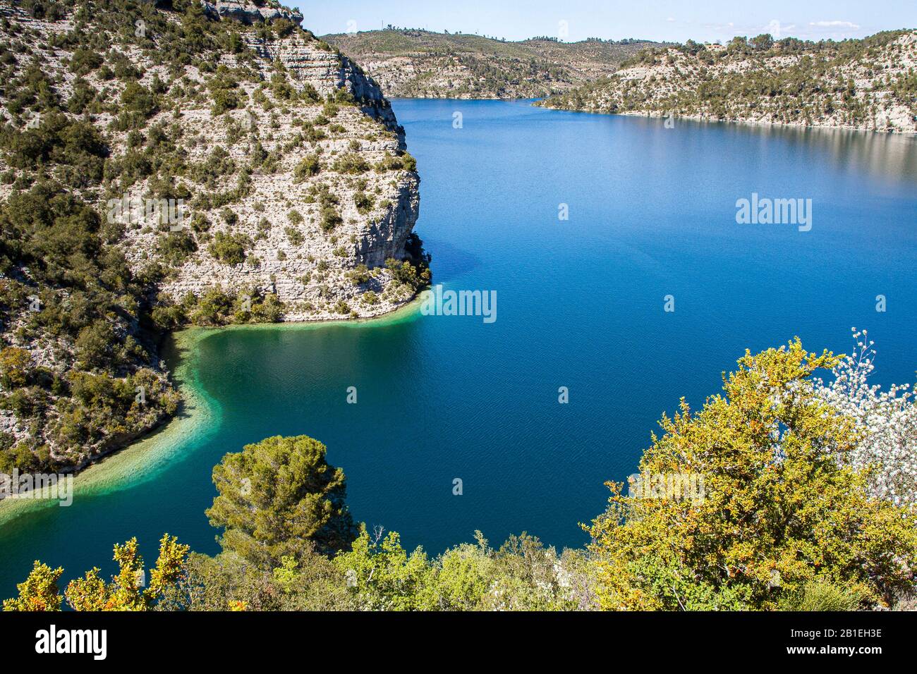 Lake Esparron, Verdon Regional Nature Park, Alpes-de-Haute-Provence ...