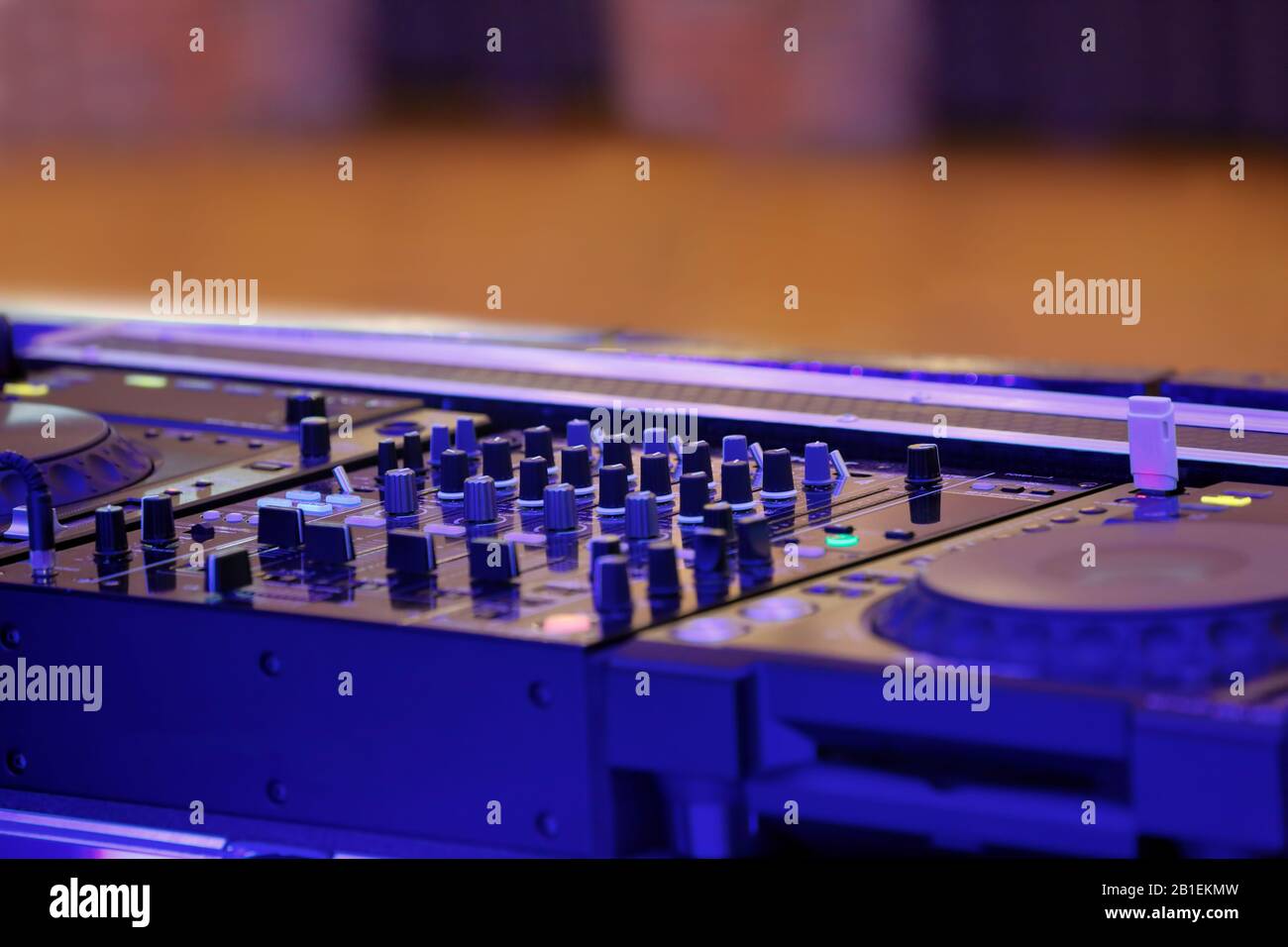 Debutante party hi-res stock photography and images - Alamy