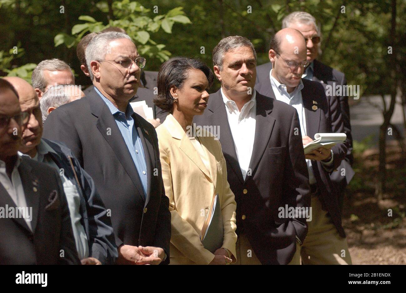 George tenet 2002 hi-res stock photography and images - Alamy