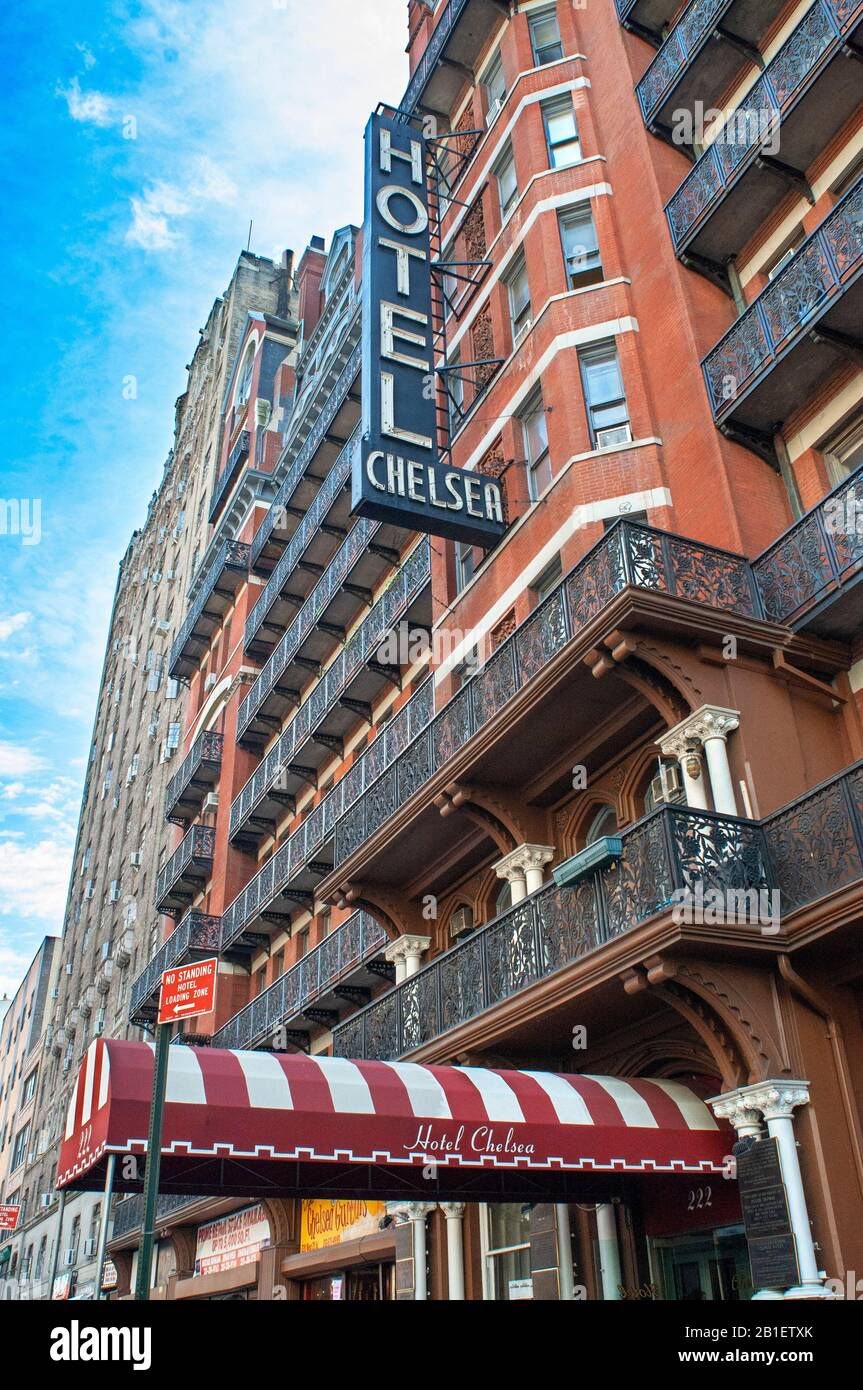 Chelsea hotel new york hi-res stock photography and images - Alamy