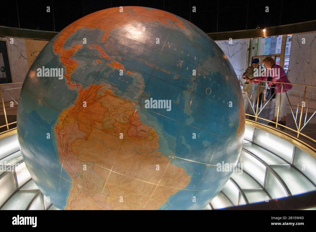 Daily news building hi-res stock photography and images - Alamy