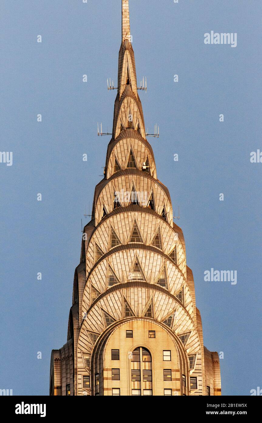 Detail of the Art Deco crown and spire of Chrysler Building in Midtown ...