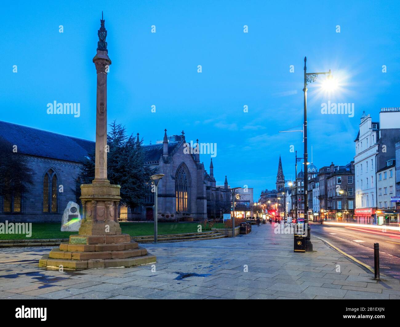 Dundee mercat cross hi-res stock photography and images - Alamy