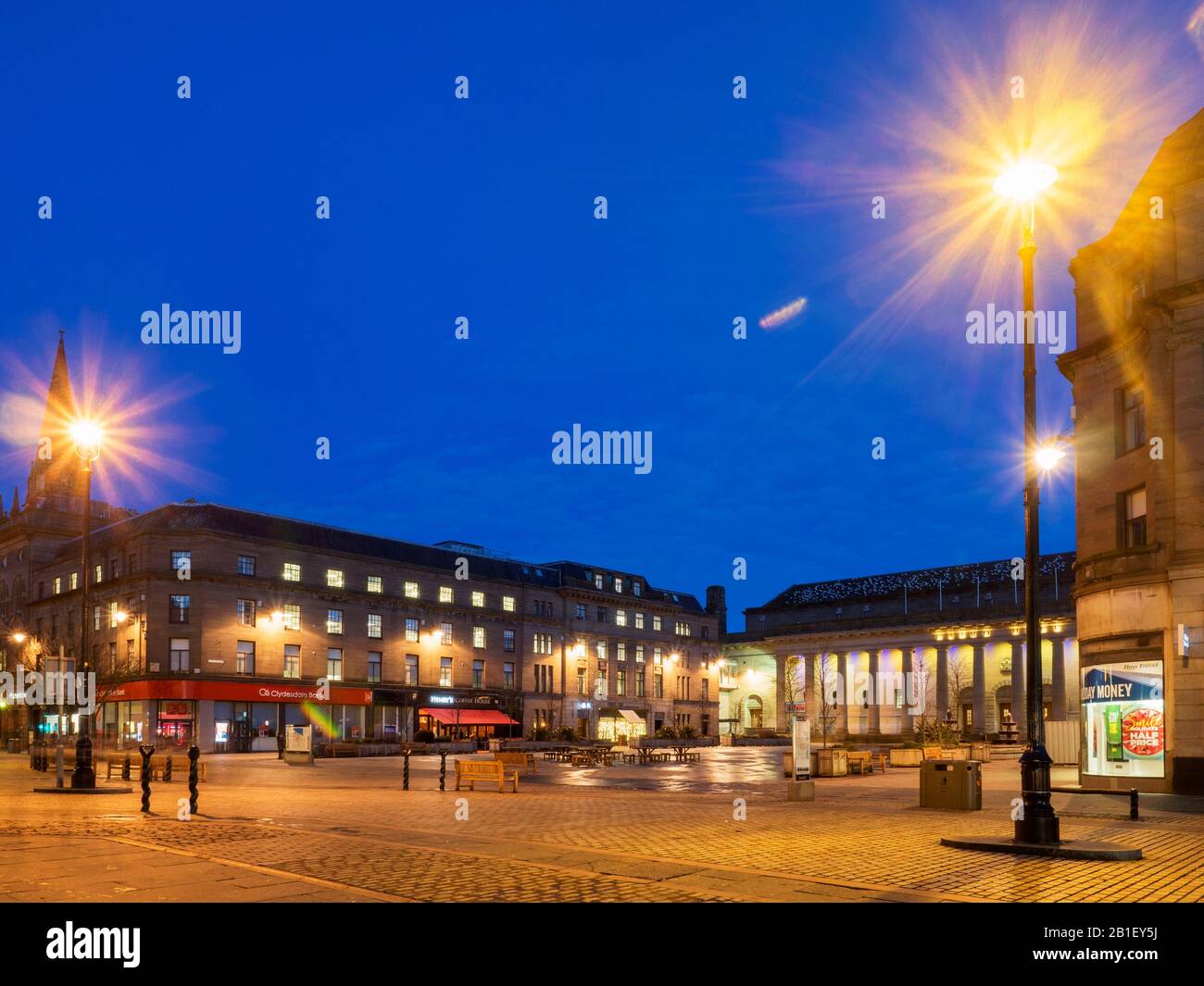 Dundee city centre hi-res stock photography and images - Alamy
