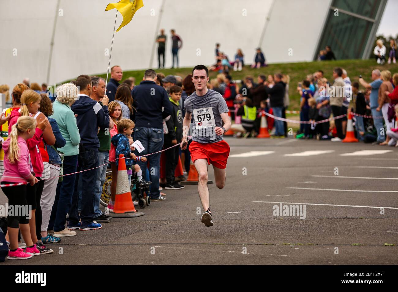 20k run photos hi-res stock photography and images - Alamy
