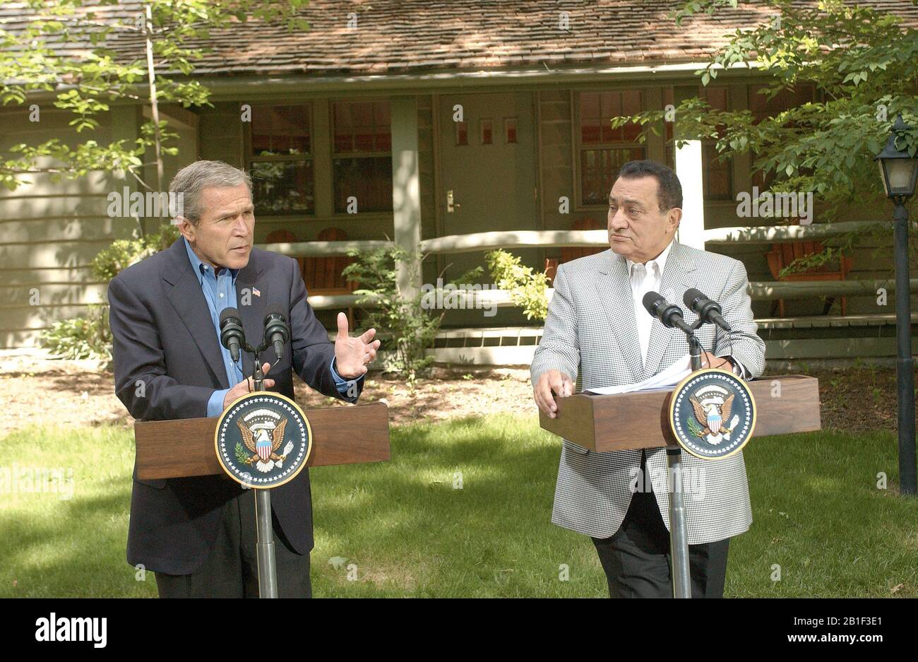 George w bush 2002 hi-res stock photography and images - Alamy