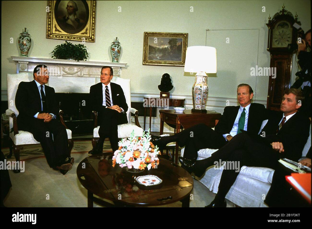 President Hosni Mubarak of Egypt, left, visits United States President ...