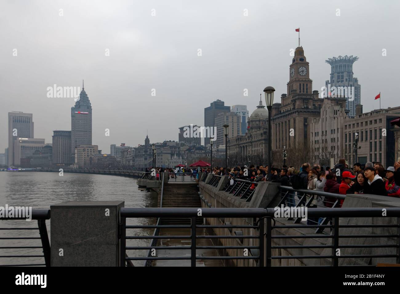 China shanghai bank promenade hi-res stock photography and images - Alamy