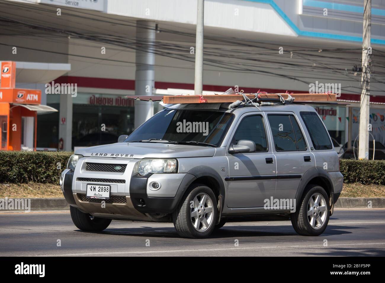 Land rover freelander 2 hi-res stock photography and images - Alamy