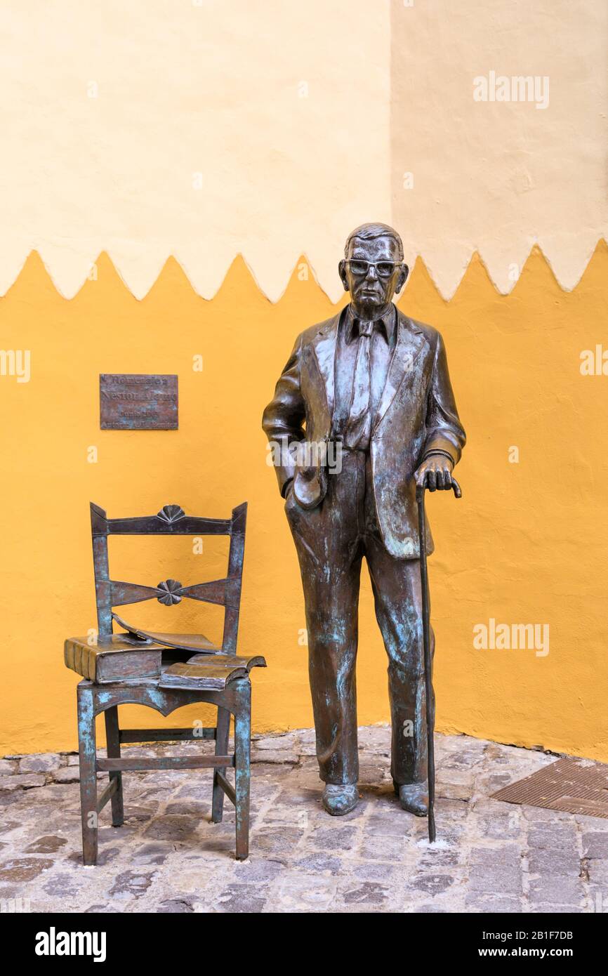 Nestor alamy statue hi-res stock photography and images - Alamy
