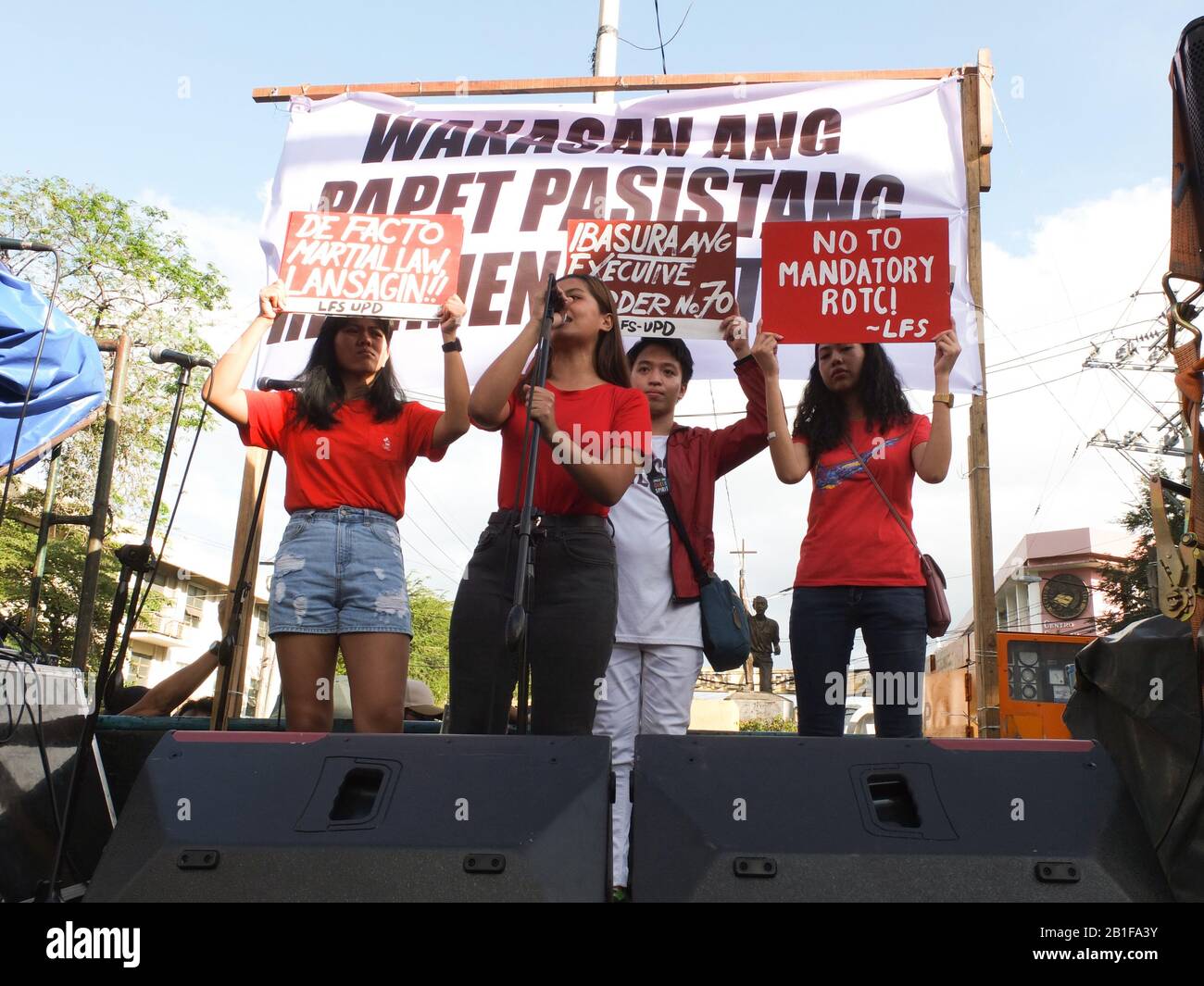 Edsa revolution hi-res stock photography and images - Alamy