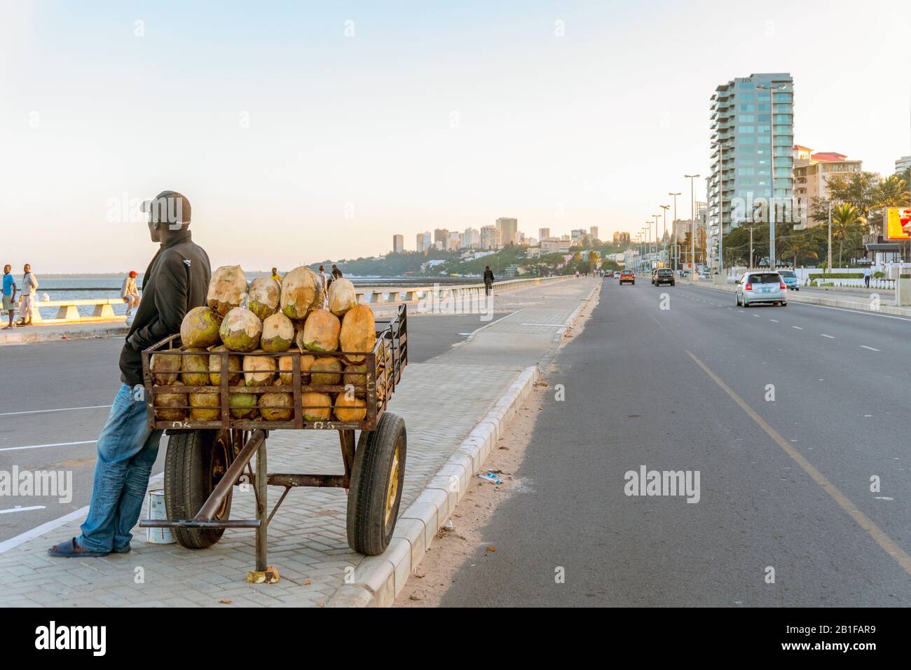 Coconut cart hi-res stock photography and images - Alamy