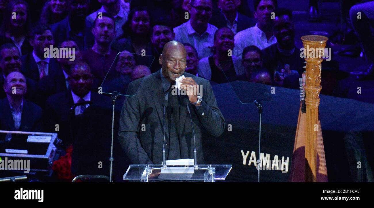 Los Angeles, United States. 25th Feb, 2020. A tearful Michael Jordan ...