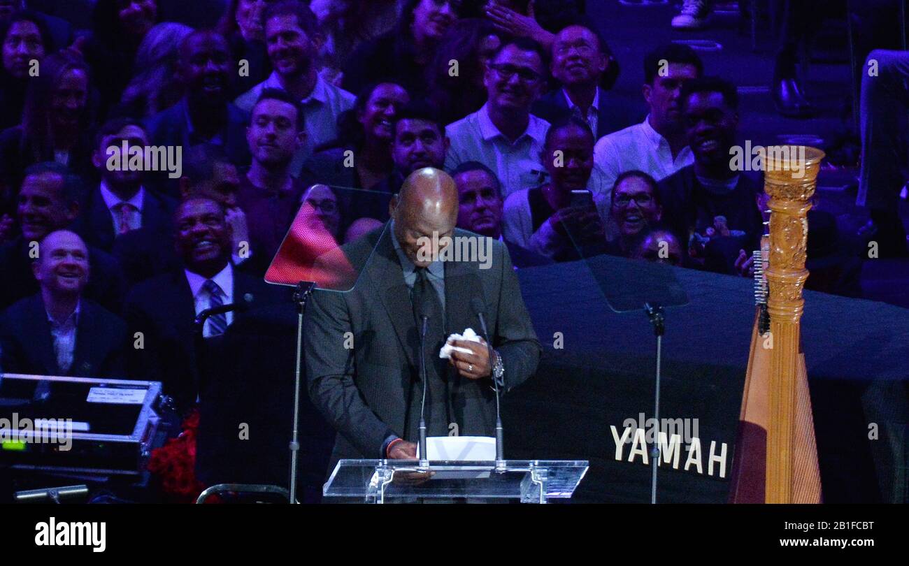 Los Angeles, United States. 25th Feb, 2020. A tearful Michael Jordan ...