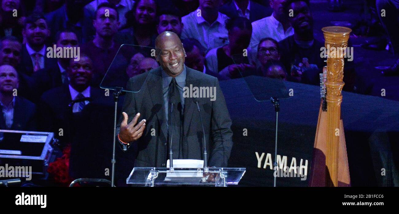 Los Angeles, United States. 25th Feb, 2020. A tearful Michael Jordan ...