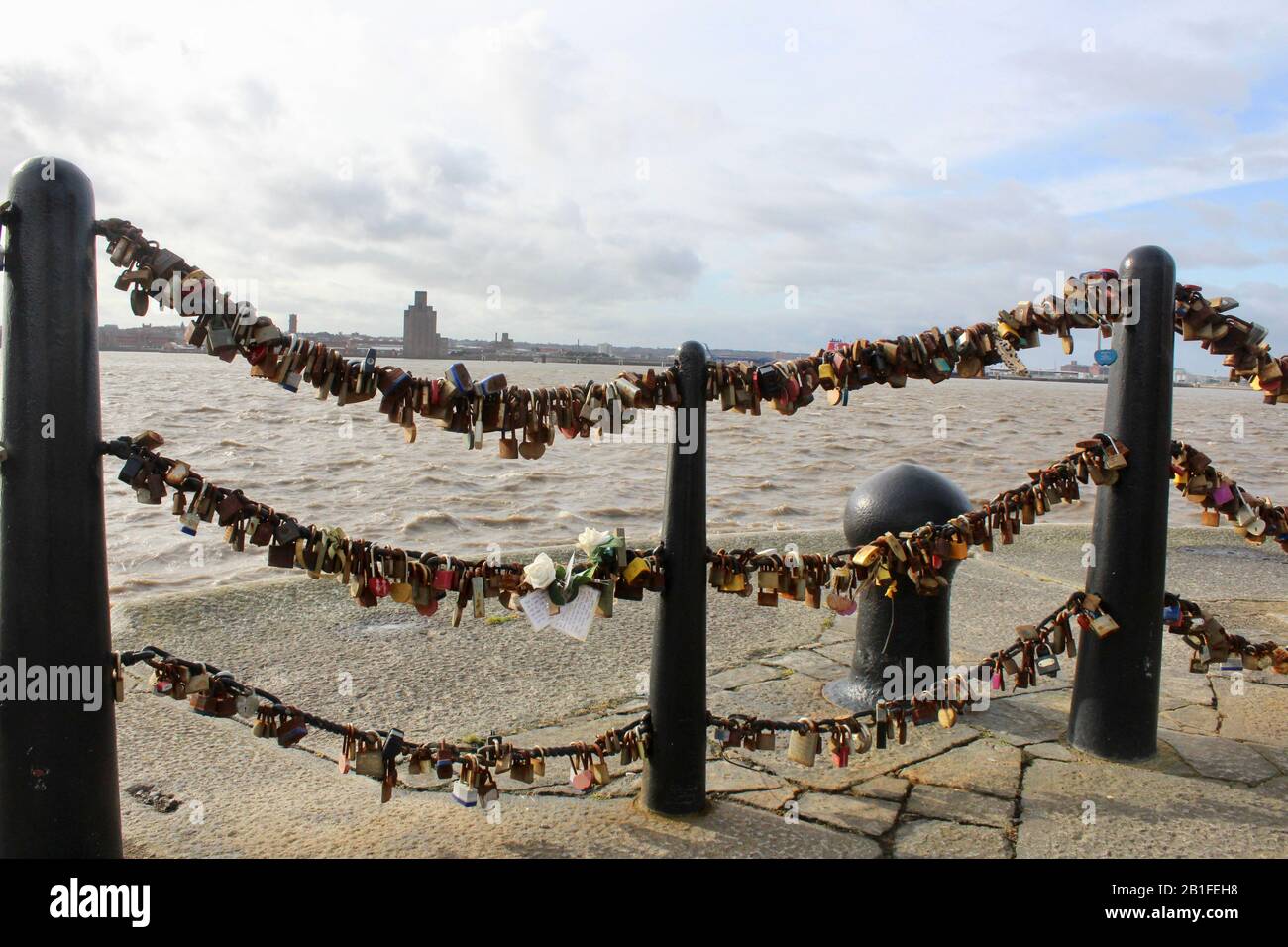 thousands of padlocks attached to railings at liverpool albert docks ...
