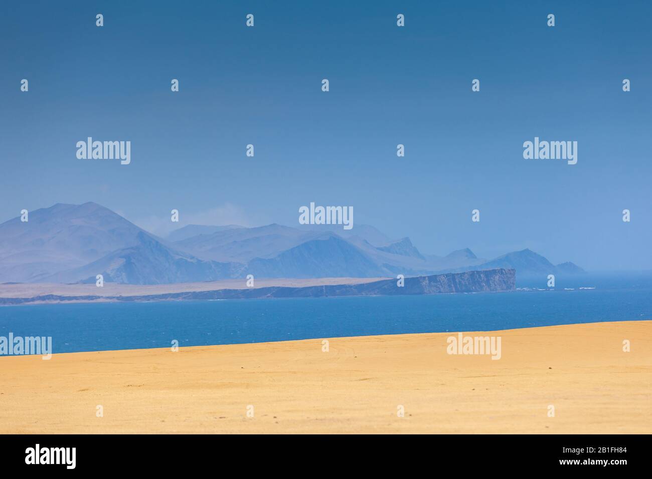 Paracas Desert Ocean View, National Reserve, Sunny Day Stock Photo - Alamy