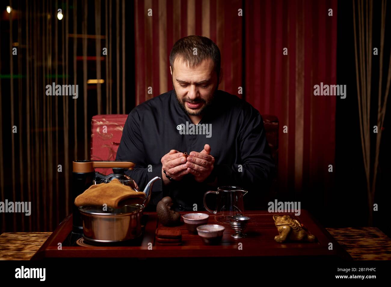 Tea ceremony. The traditional way of making tea Stock Photo - Alamy