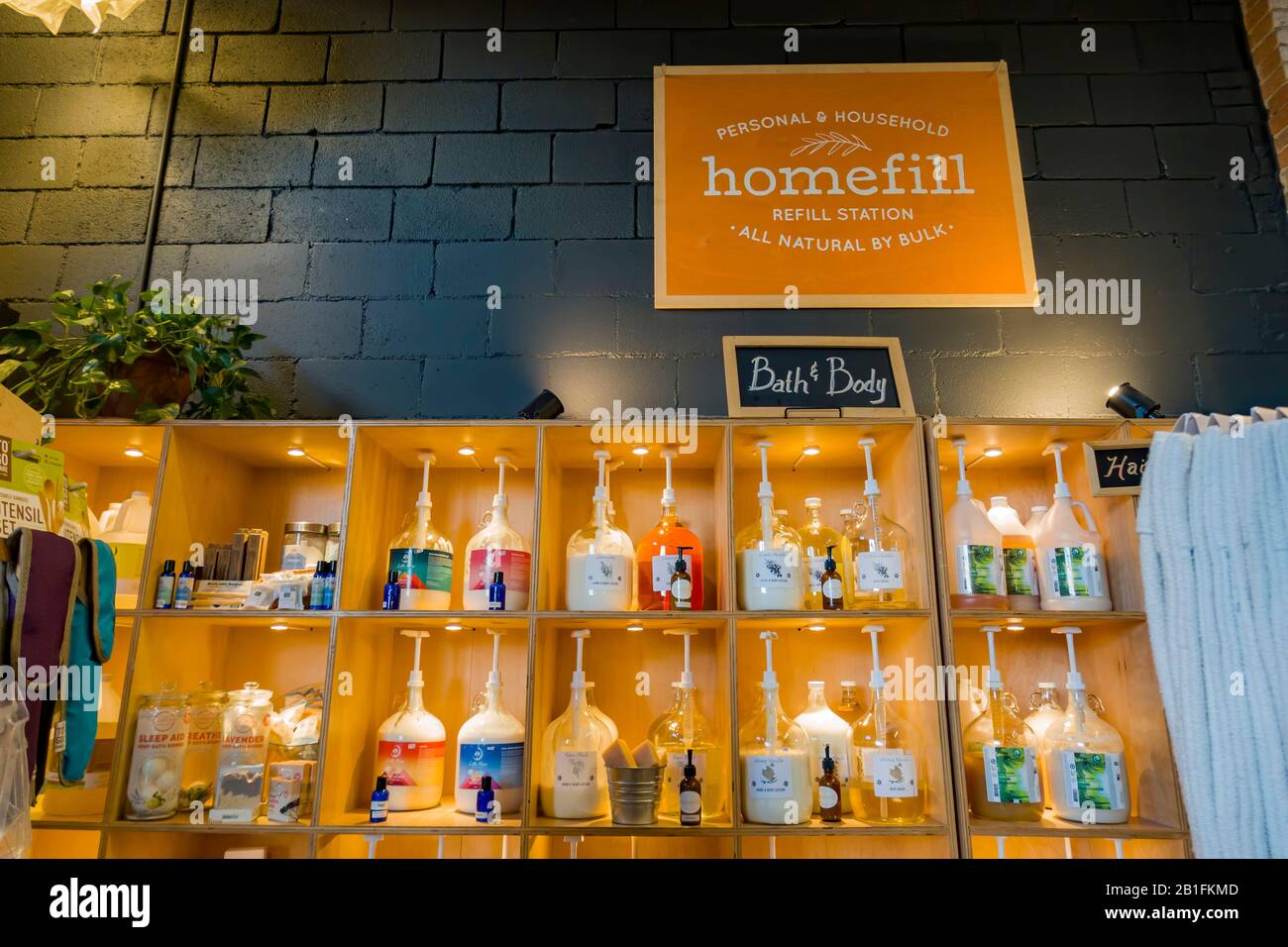 Homefill hi-res stock photography and images - Alamy