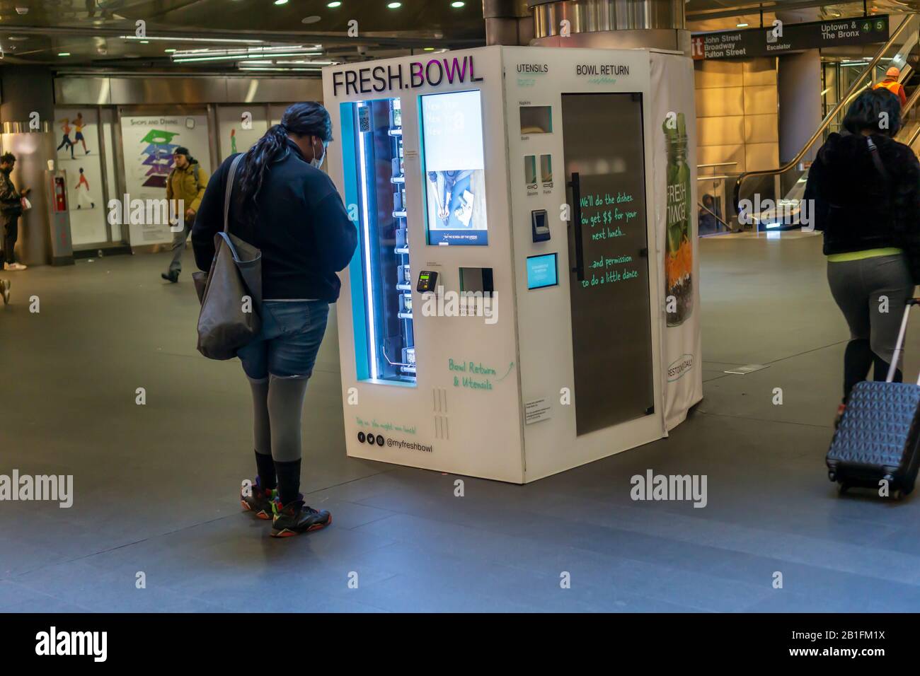 Health food vending machines hi-res stock photography and images - Alamy