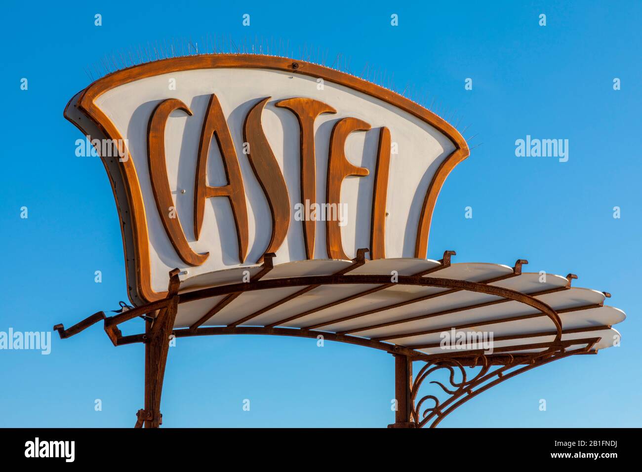 Castel plage sign hi-res stock photography and images - Alamy