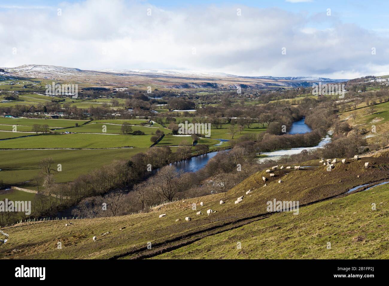 Rural farms in the countryside hi-res stock photography and images - Alamy