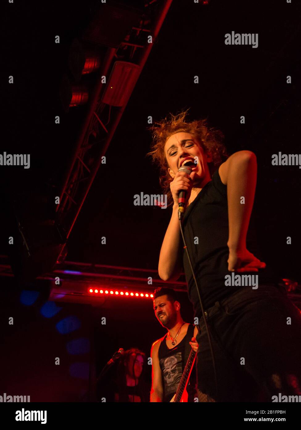 Rock girl singer ALTERIA play for charity in memory of Dimebag Darrell ...