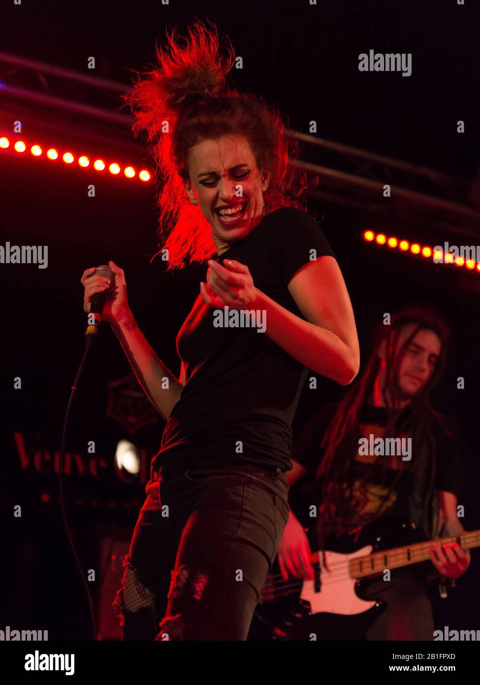 Rock girl singer ALTERIA play for charity in memory of Dimebag Darrell ...