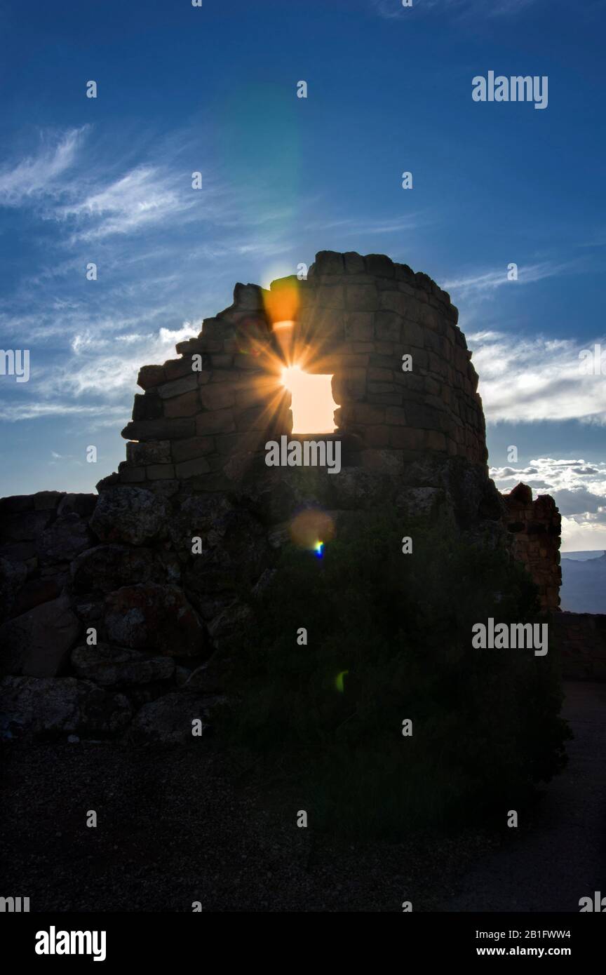 Golden hour light through rock formation hi-res stock photography and ...