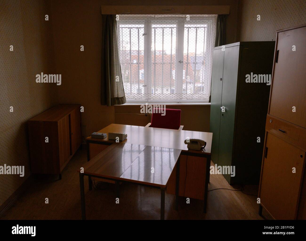 Police interrogation room hi-res stock photography and images - Alamy