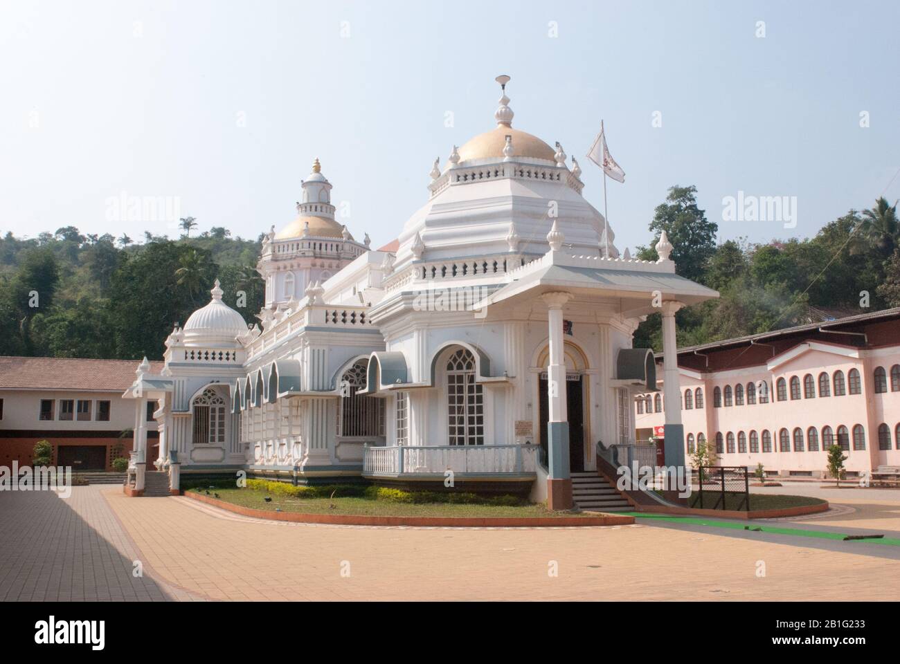 Shree Nagesh Maharudra Mandir temple, Goa, India Stock Photo - Alamy