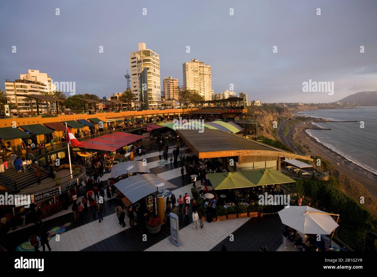 Larcomar mall lima hi-res stock photography and images - Alamy